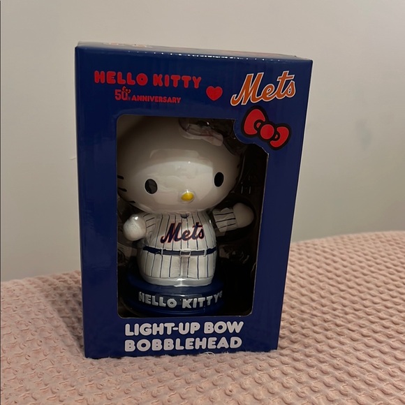 Sanrio | Accents | Hello Kitty Mets Lightup Bow Bobblehead | Poshmark